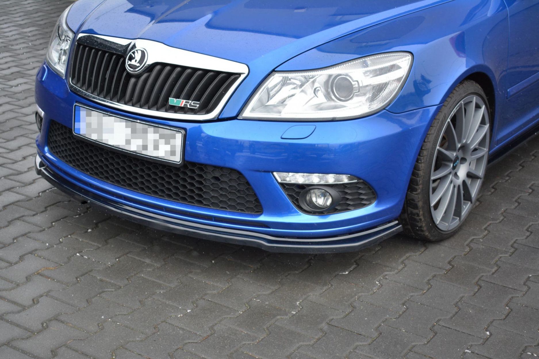 Maxton Design Frontlippe fur Skoda Octavia MK2 RS Facelift schwarz hochglanz online kaufen bei CFD