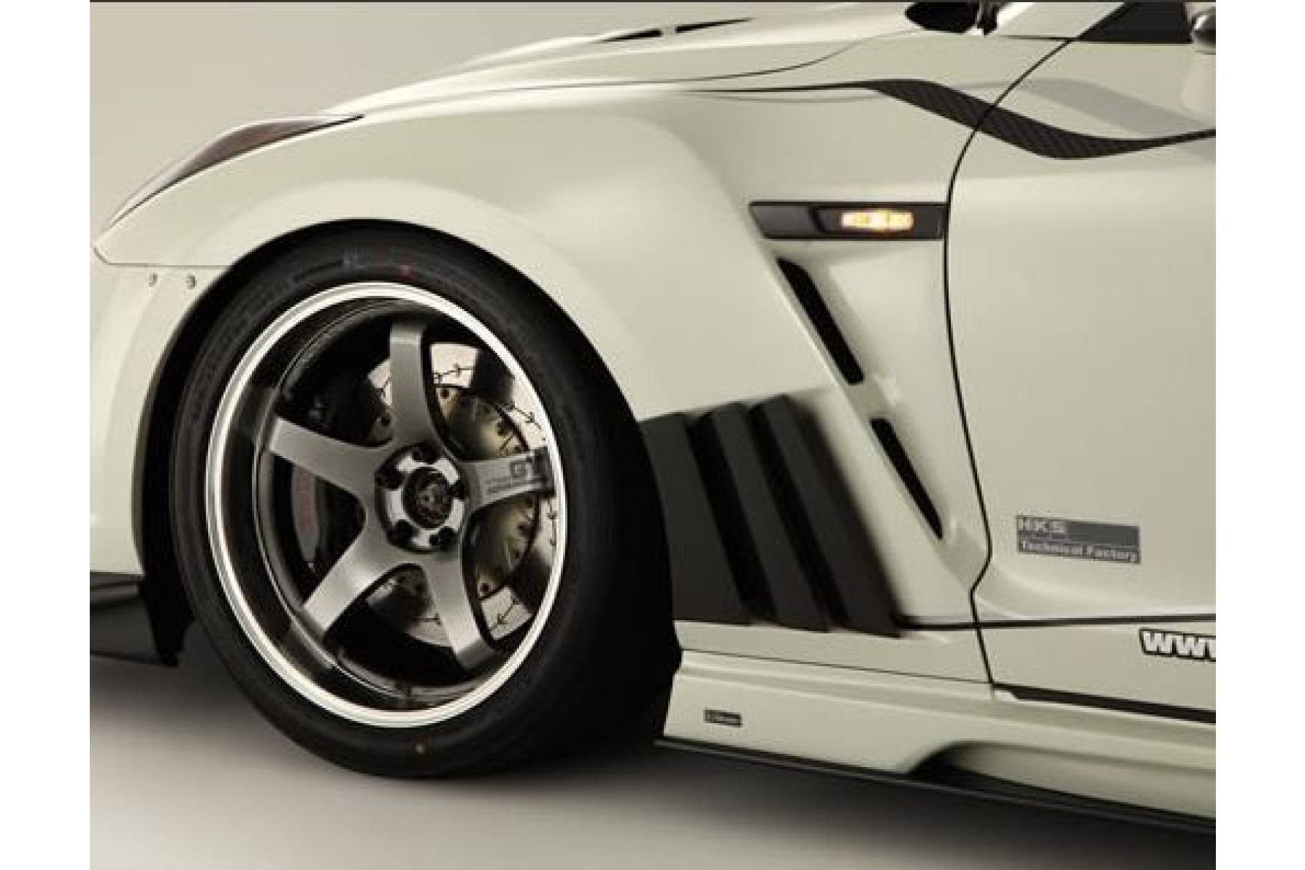 Varis carbon front fender for Nissan R35 GT-R - buy online at CFD